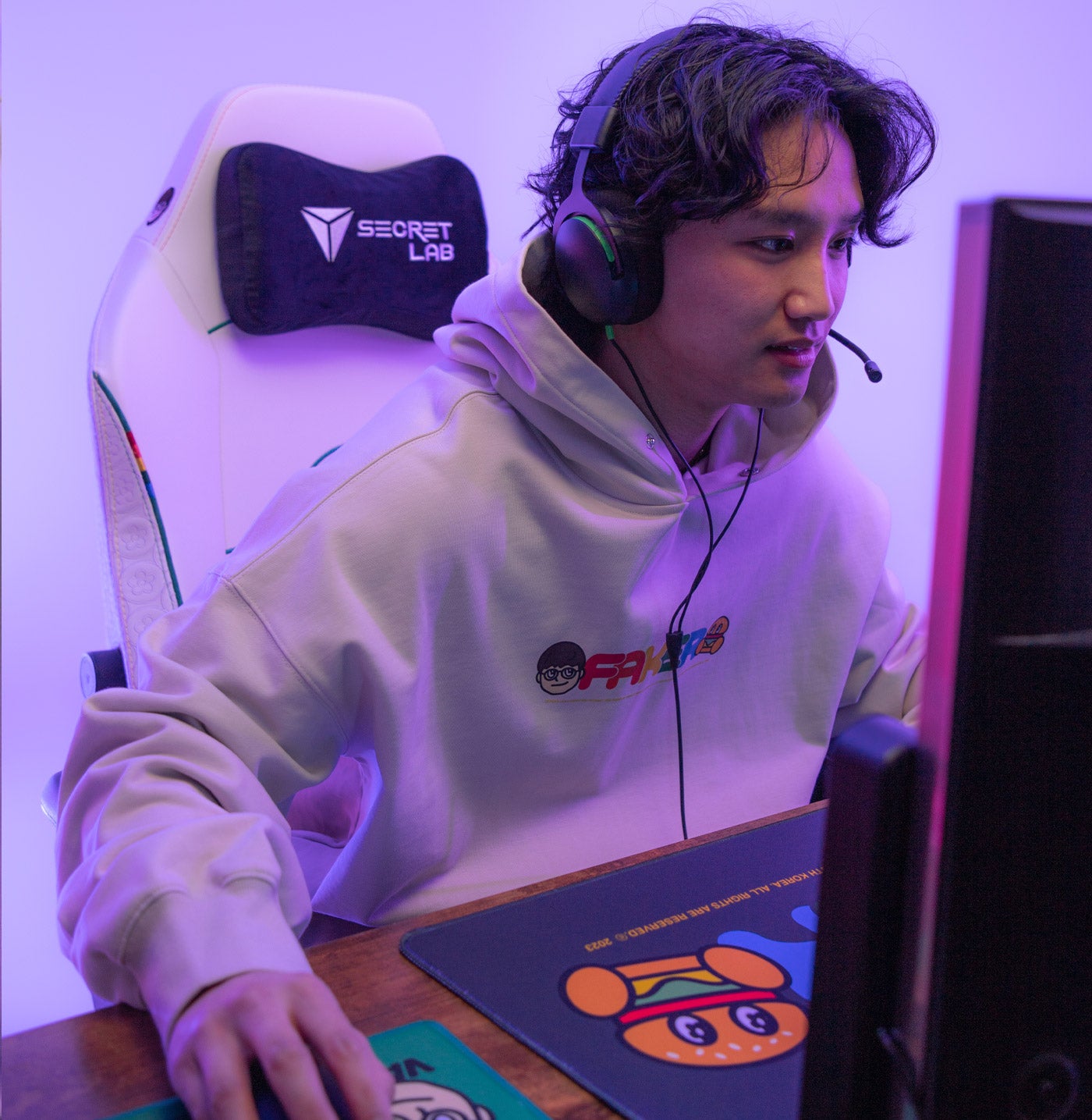 [FAKER X VANDYTHEPINK] Hoodie - Cream – T1 Shop